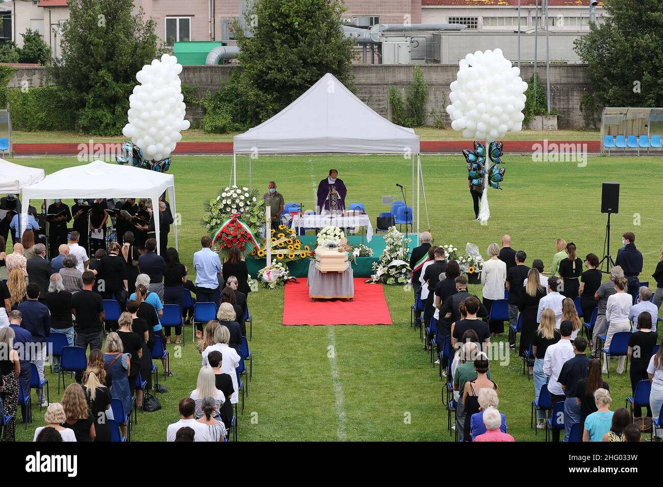 Cantante funeral hi-res stock photography and images - Alamy