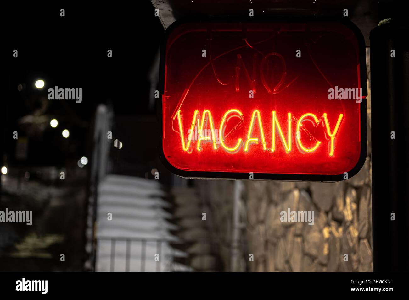 Flashing neon signs hi-res stock photography and images - Alamy