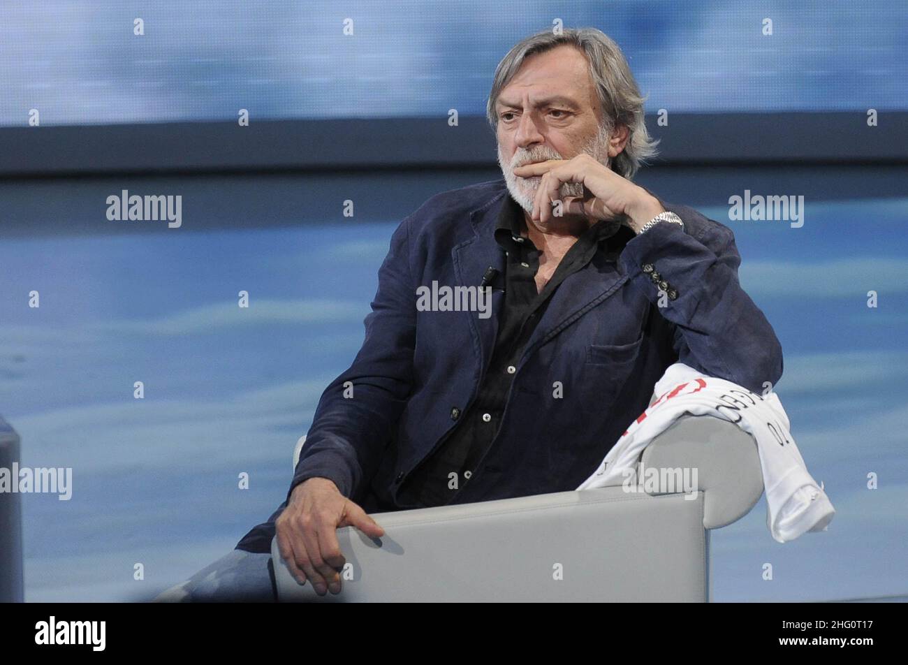 Guerra di strada hi-res stock photography and images - Alamy