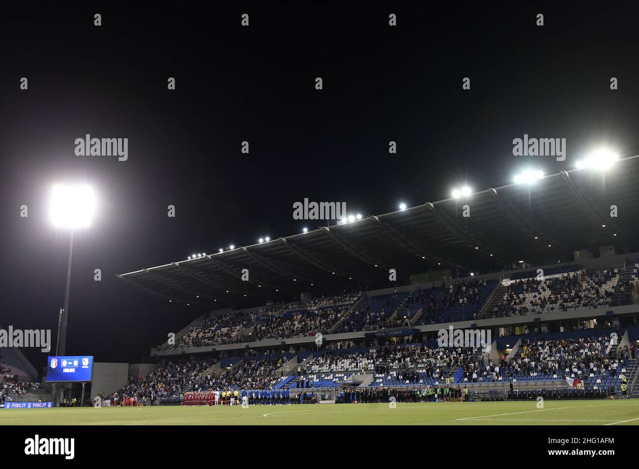Qatar 2022 stadio hi-res stock photography and images - Alamy