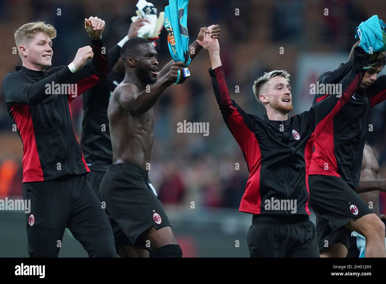 Tomori 2022 ac milan hi-res stock photography and images - Alamy