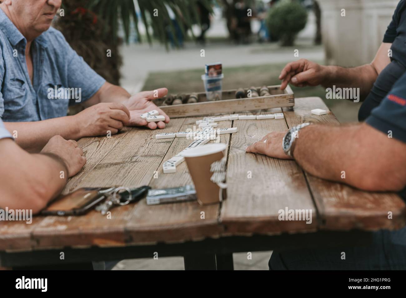 Chess player outdoor hi-res stock photography and images - Alamy