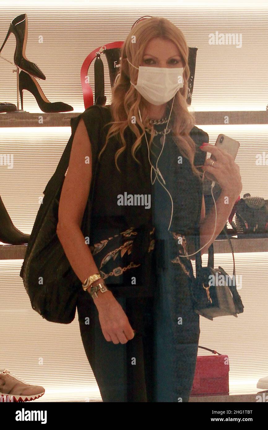 Milano Rita Rusic shopping nella boutique di Gio Moretti nel ...