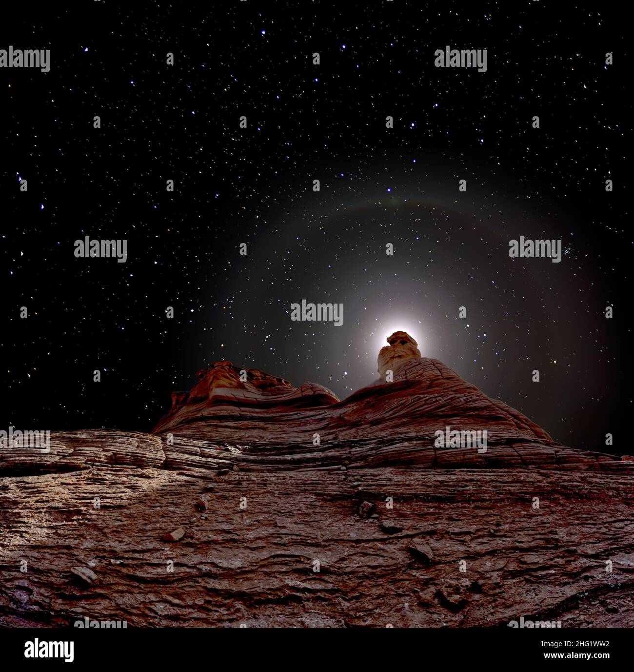 Long exposure moon setting hi-res stock photography and images - Alamy