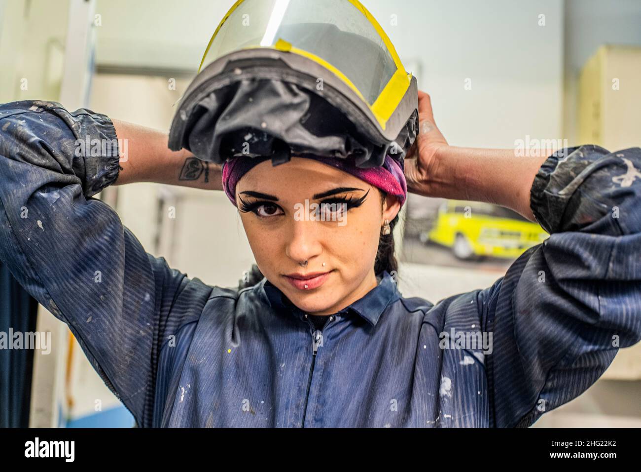 Female auto worker hi-res stock photography and images - Alamy