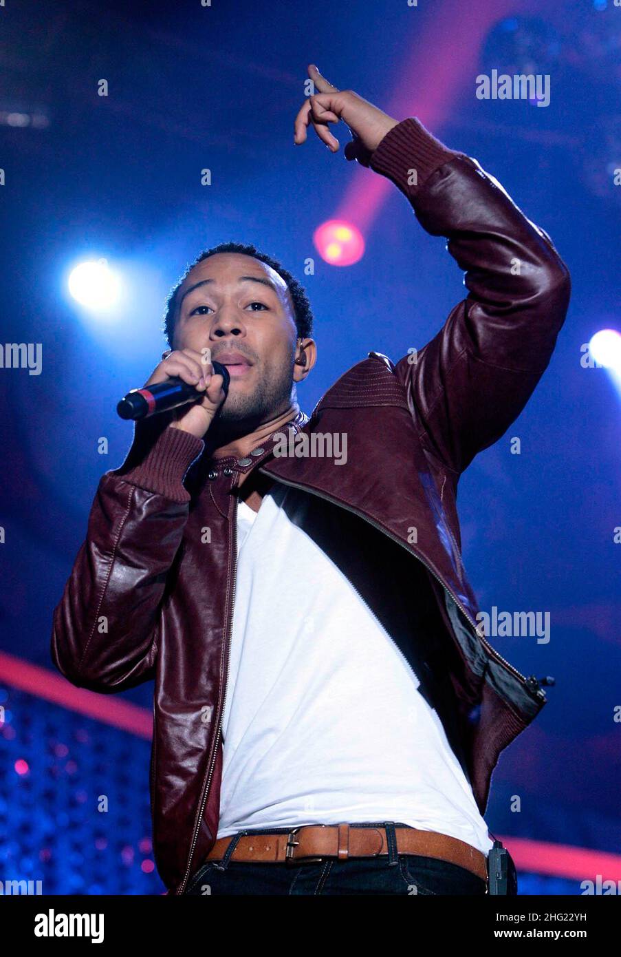 John Legend performs on stage during the Coca Cola @ MTV at San ...