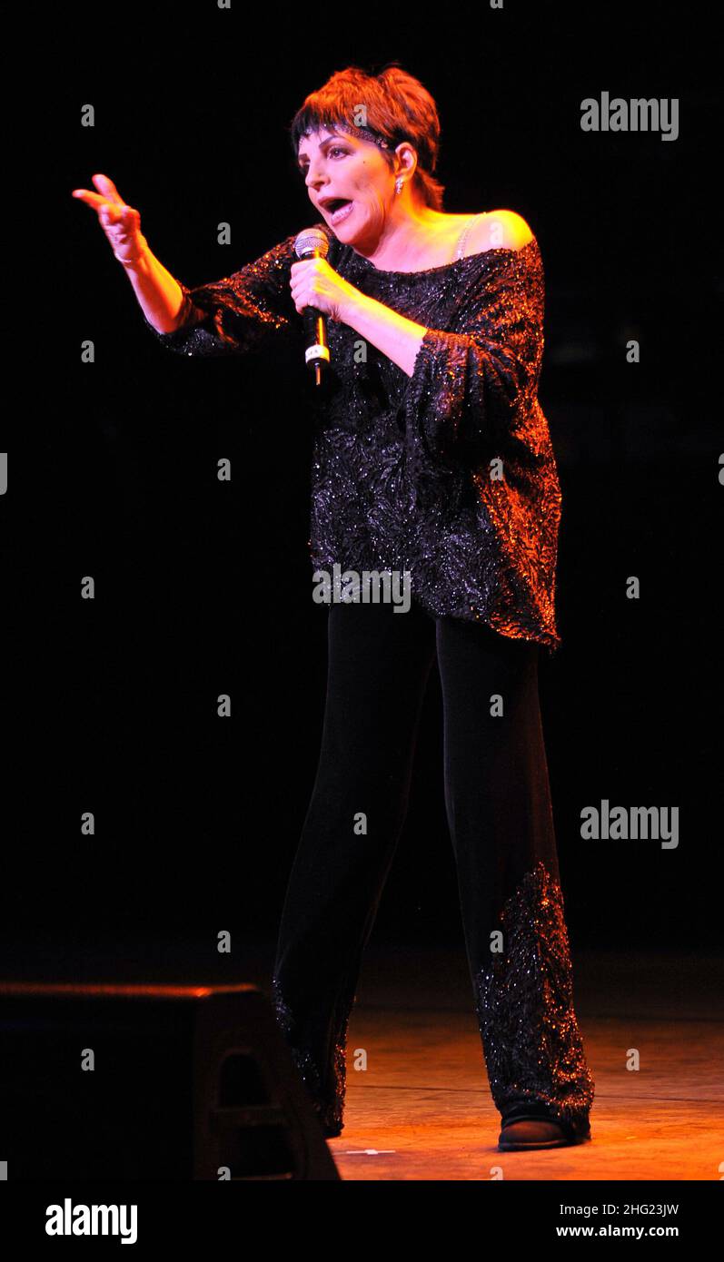 Liza Minelli performs in concert in Milan, Italy Stock Photo - Alamy