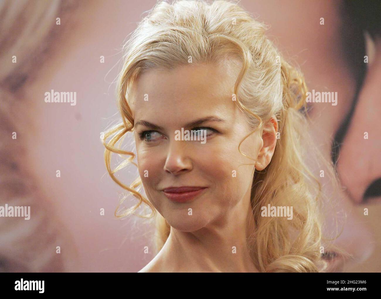 Nicole Kidman poses for the media during the 'Australia' photocall, at ...
