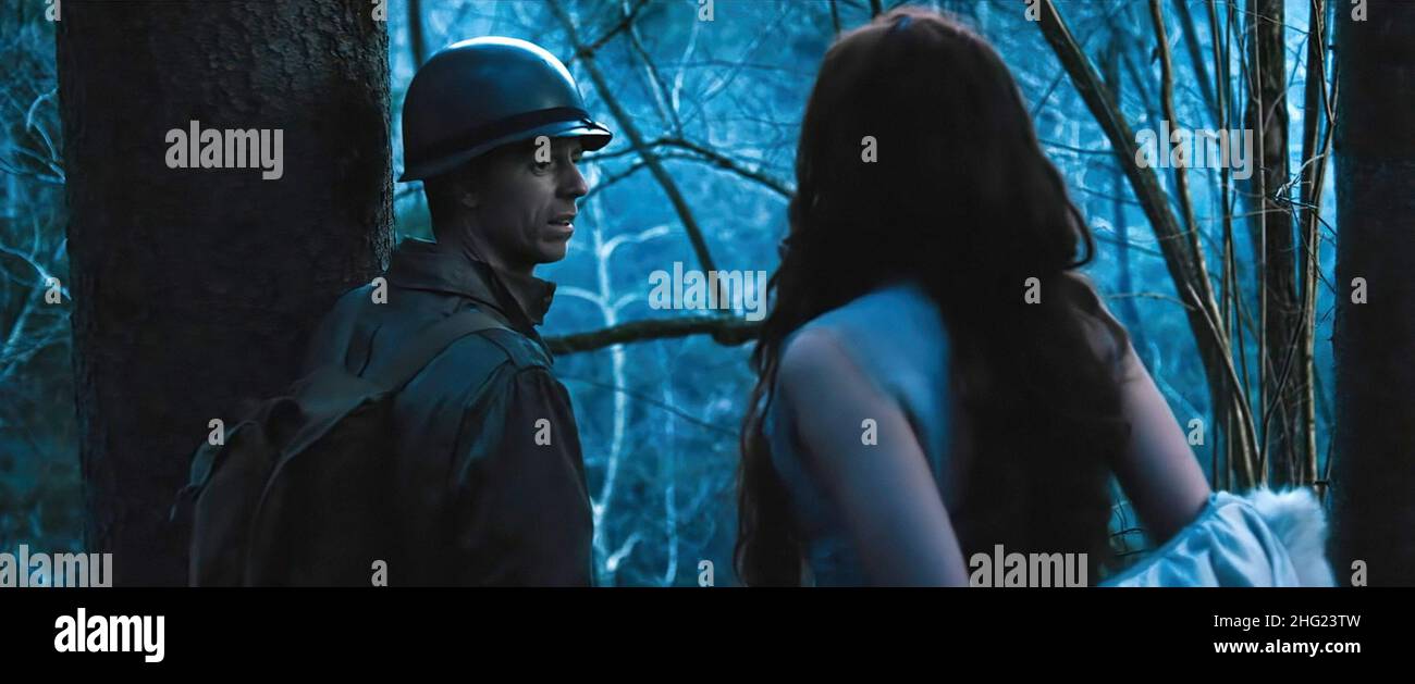 WARHUNT, from left: Fredrik Wagner, Anna Paliga, 2022. © Saban Films ...