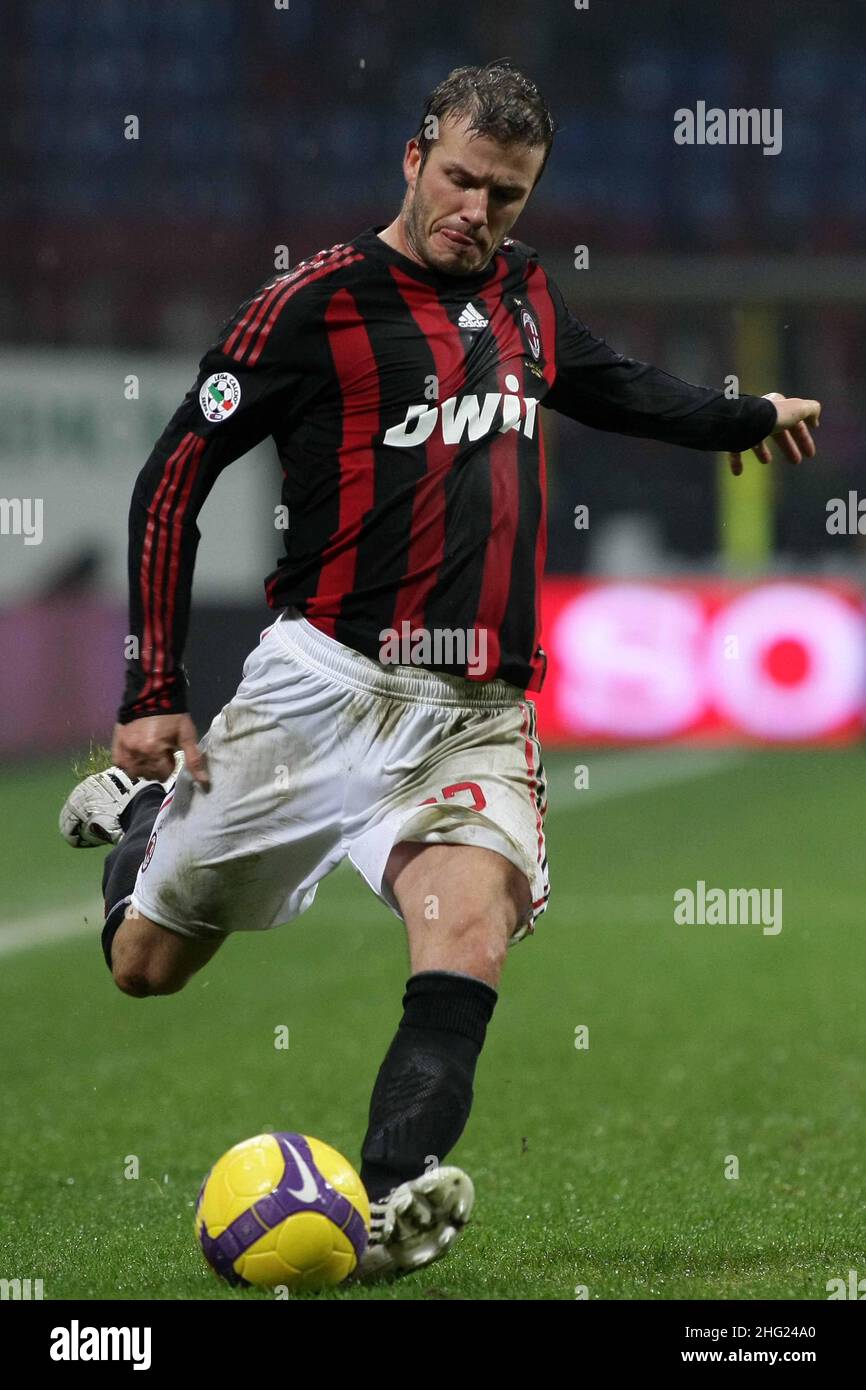 David Beckham playing for AC Milan Stock Photo - Alamy