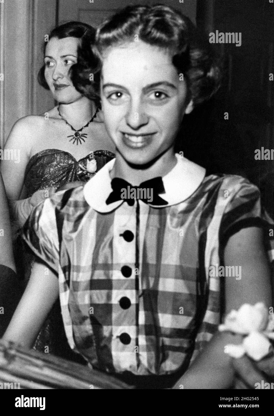 Rita Levi Montalcini arrives at Regal Theatre Benefit in Turin Stock ...