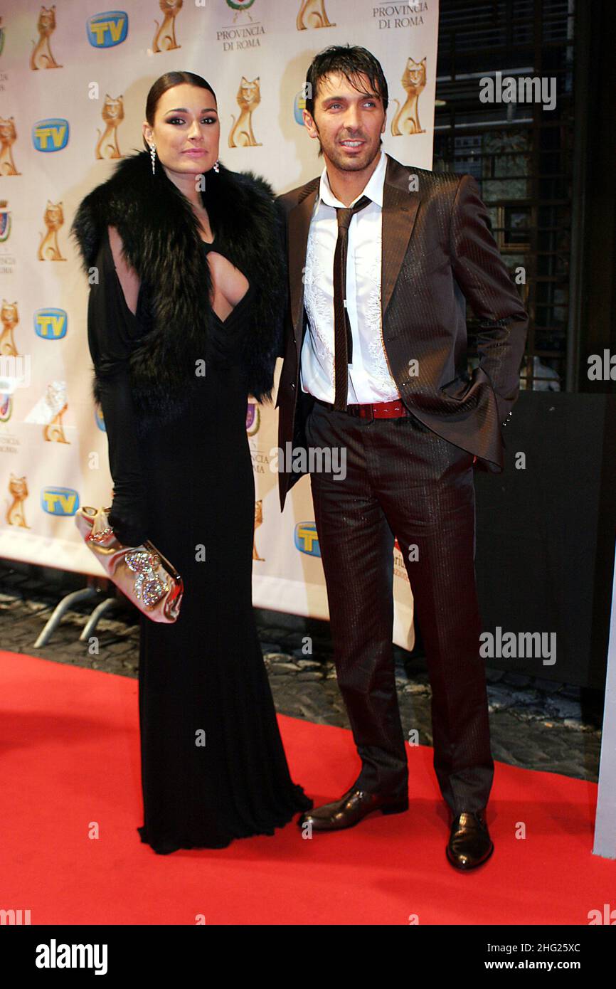 File picture dated - 06/03/04. According to the italian magazine "Chi ...