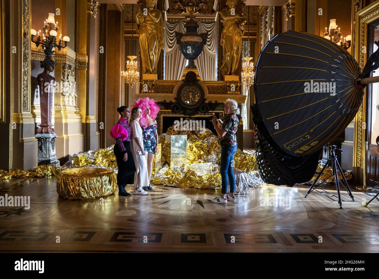 EMILY IN PARIS, Ellen von Unwerth (right), (Season 2, ep. 206, aired ...