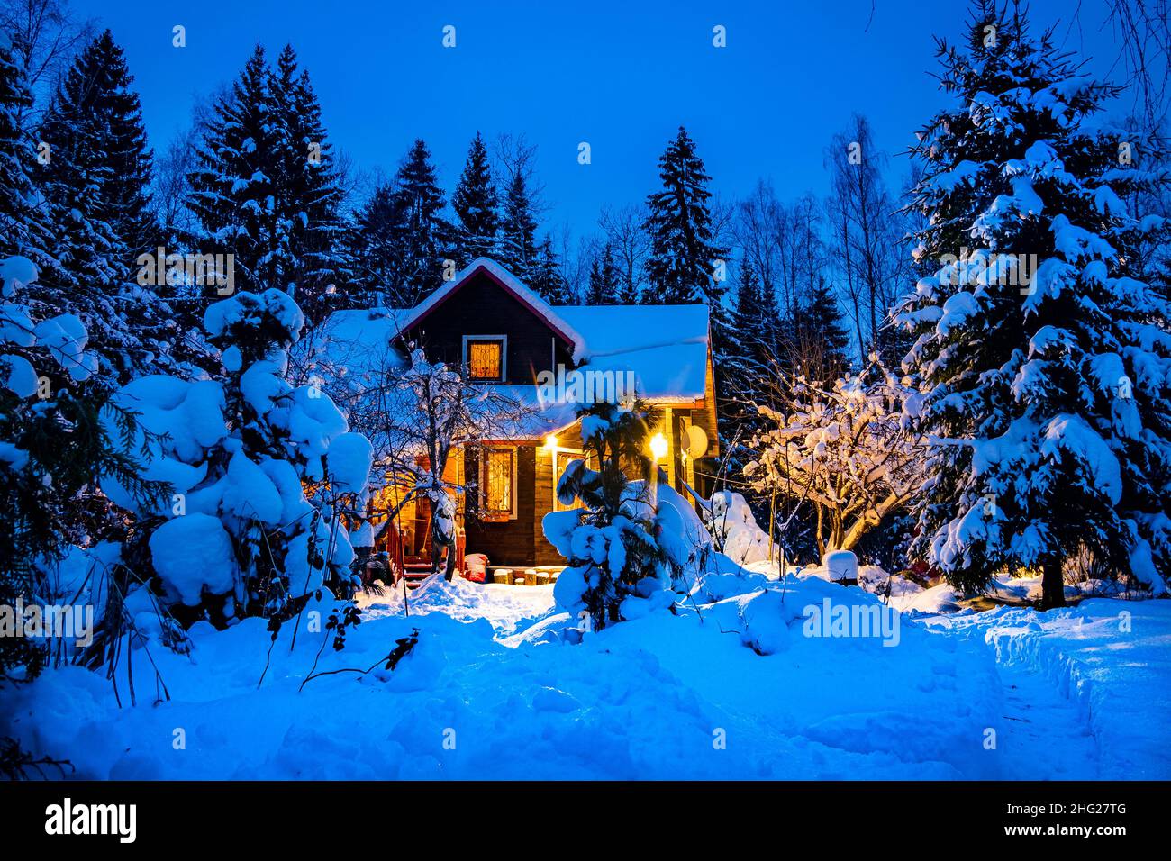 Russia, Moscow Region. Russian dacha in winter Stock Photo - Alamy