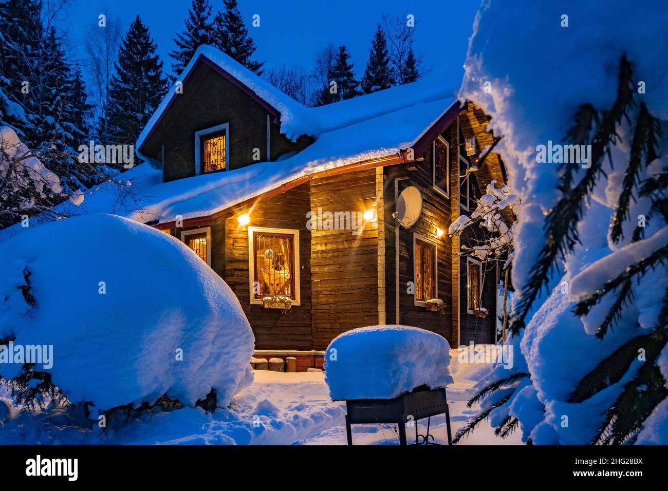 Russia, Moscow Region. Russian dacha in winter Stock Photo - Alamy