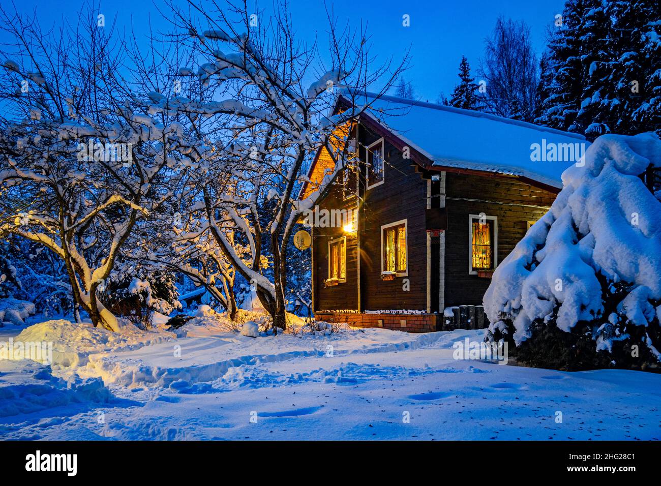 Russia, Moscow Region. Russian dacha in winter Stock Photo - Alamy