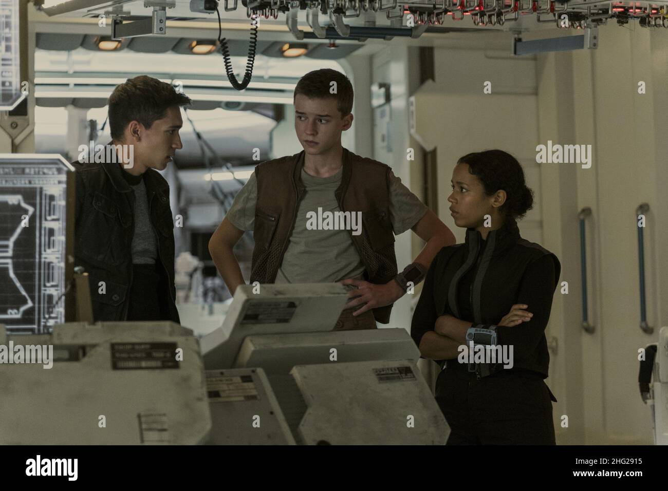 LOST IN SPACE, Ajay Friese, Maxwell Jenkins, Taylor Russell, Three ...