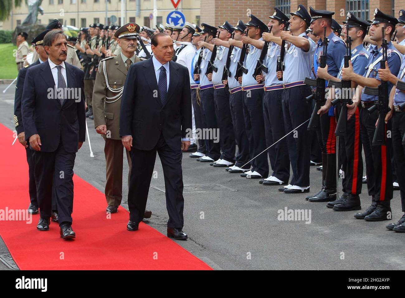 Prime Minister Silvio Berlusconi visits the COI, Operative Interforce ...