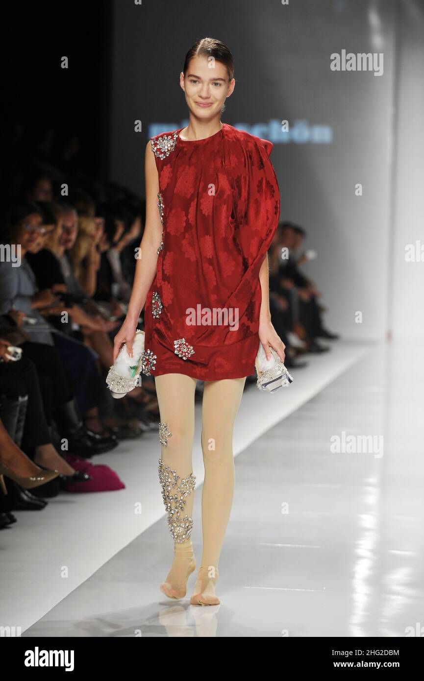 Fashion show catwalk funny hi-res stock photography and images - Alamy