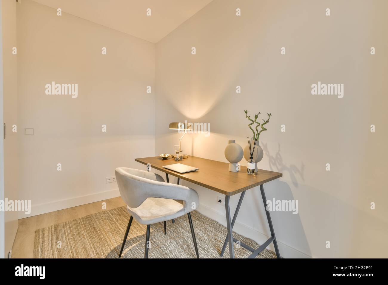 Minimalistic elegance hi-res stock photography and images - Alamy