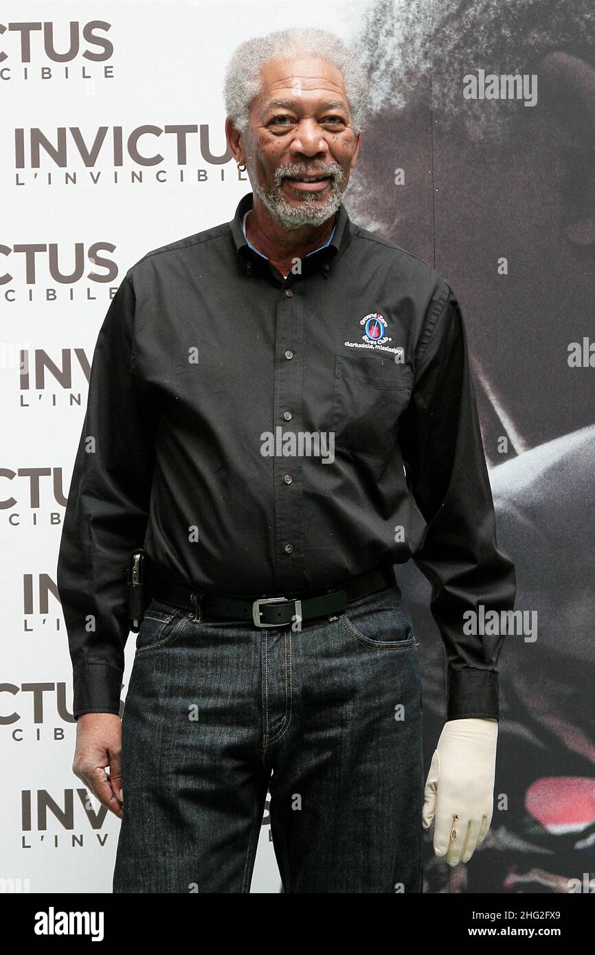 Morgan Freeman poses during a photocall for Invictus in Rome, Italy ...