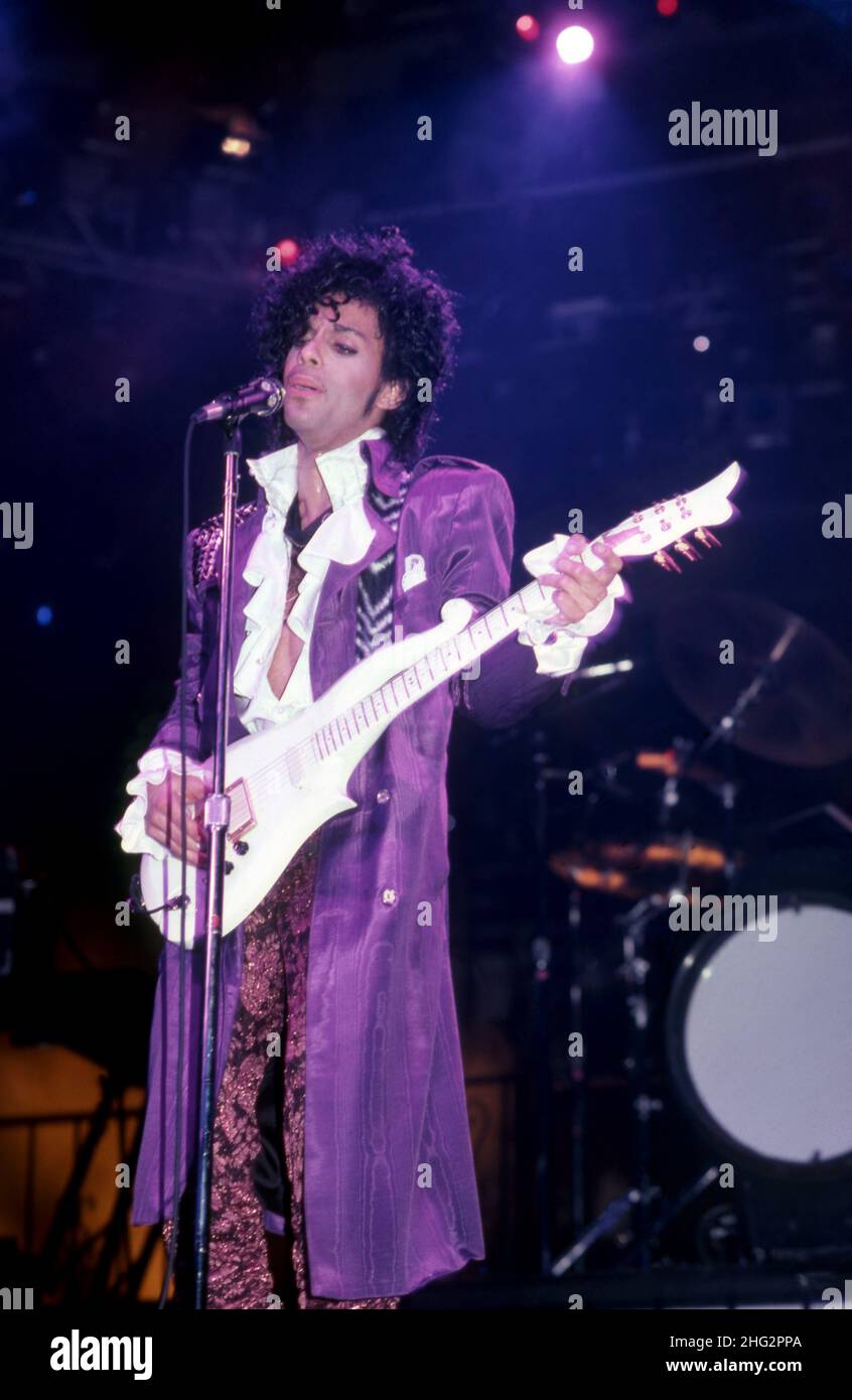Singer prince 1984 hi-res stock photography and images - Alamy