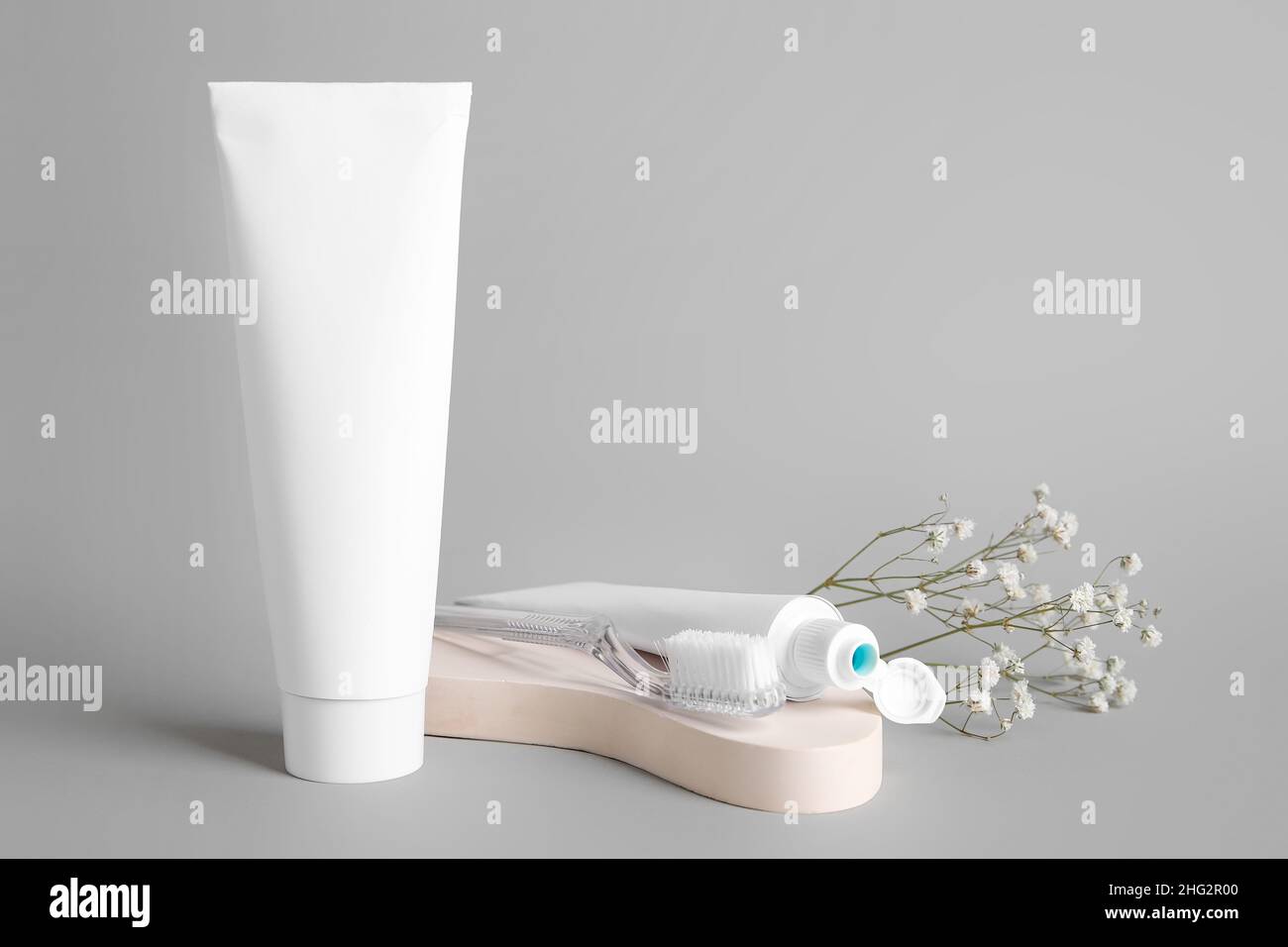 Toothpaste tubes hi-res stock photography and images - Alamy