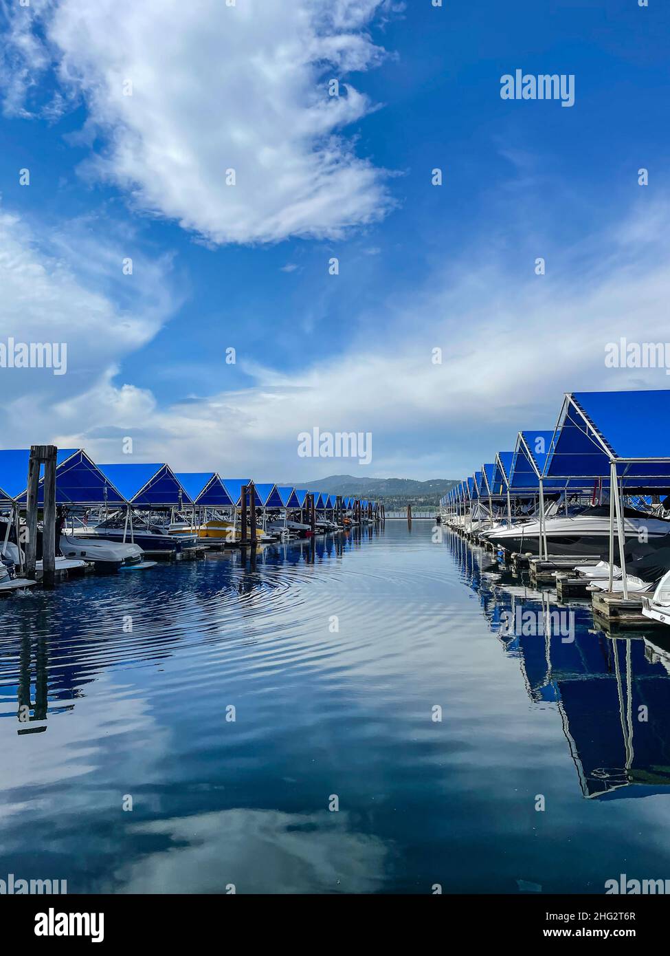 Coeur d'Alene Lake is a natural dam-controlled lake in North Idaho ...