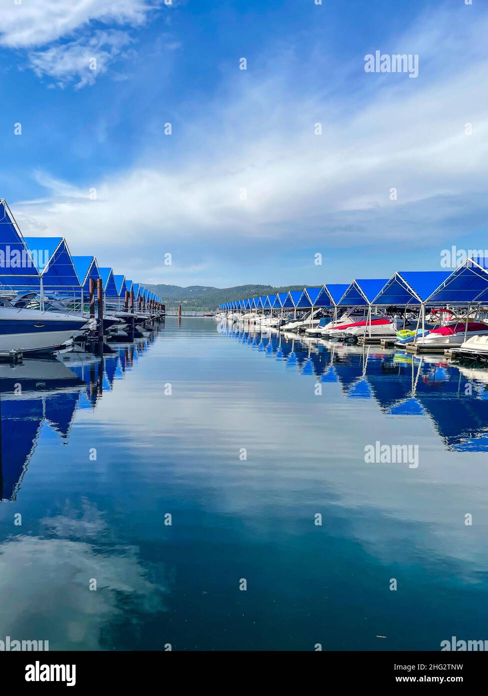 Coeur d'Alene Lake is a natural dam-controlled lake in North Idaho ...