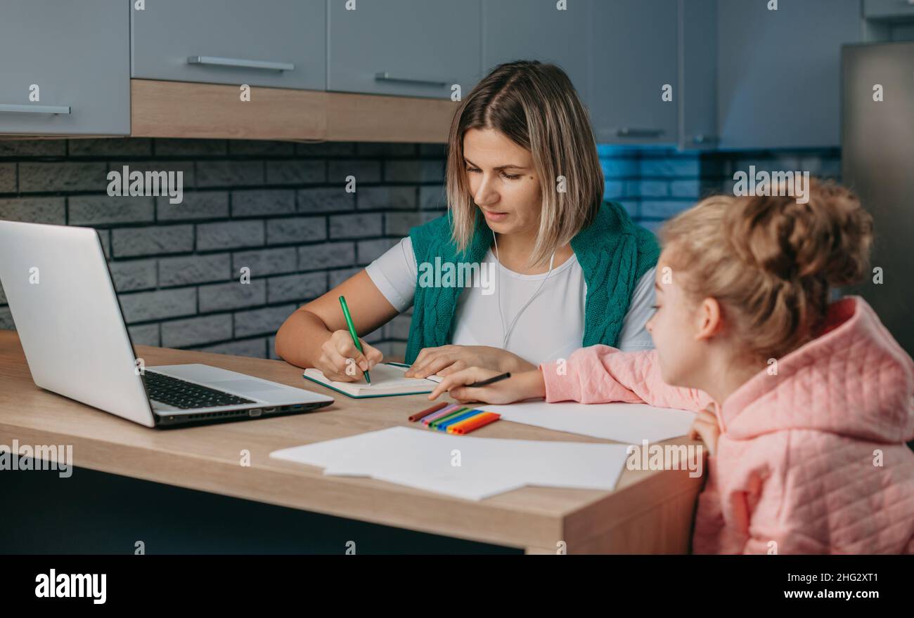 Mom day care teacher hi-res stock photography and images - Alamy