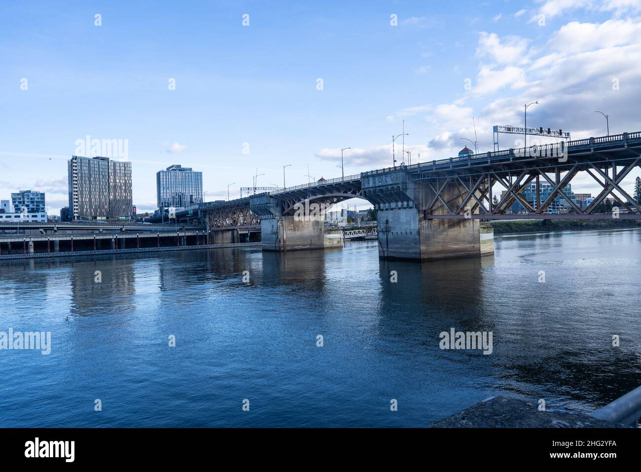 Governor Tom McCall Waterfront Park is park located in downtown ...