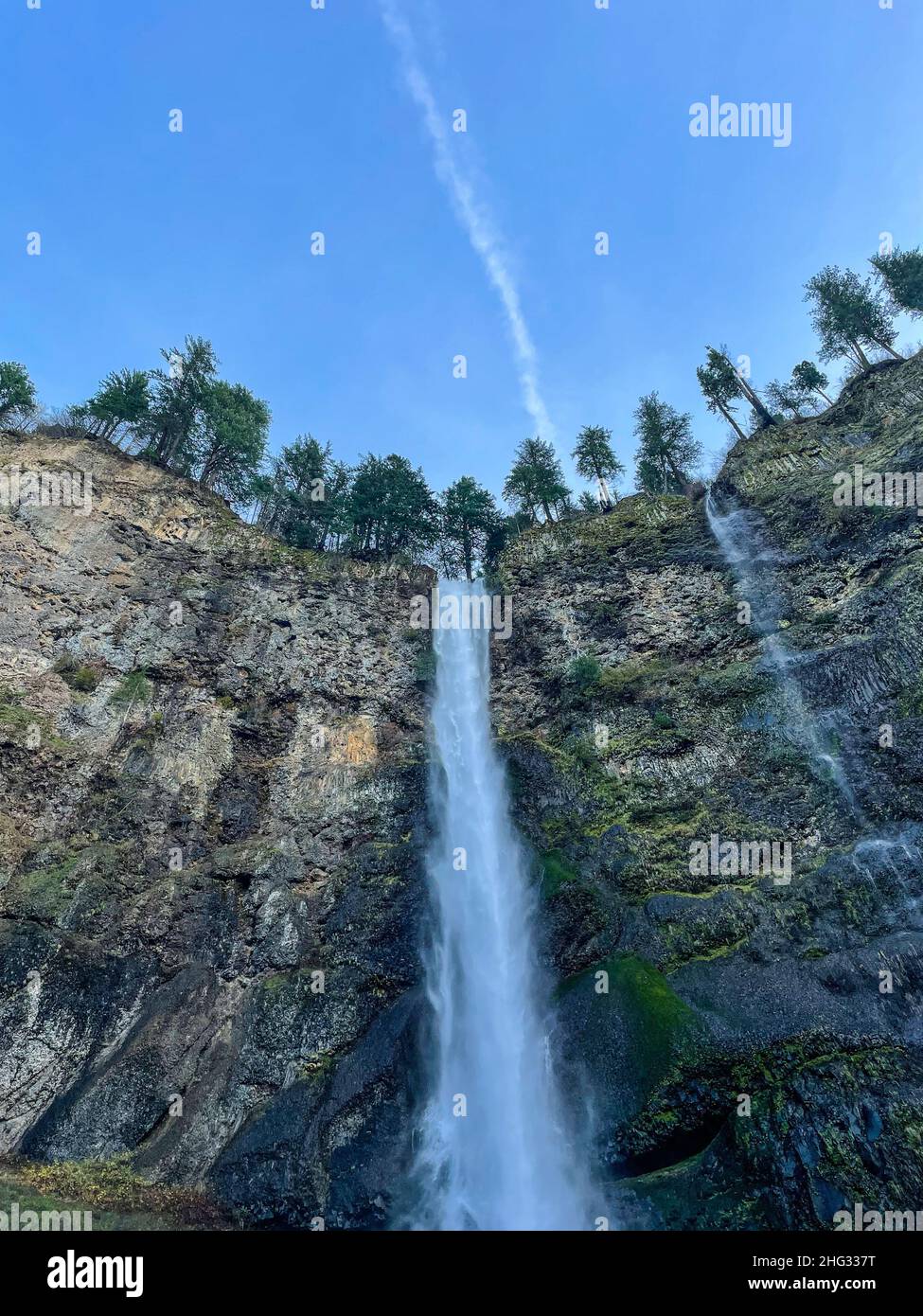 Multnomah Falls is a waterfall located on Multnomah Creek in the ...