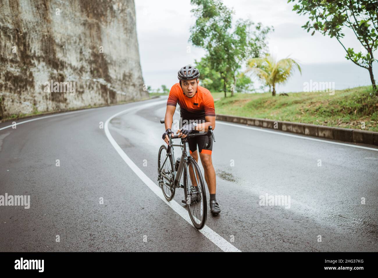 Cyclist struggling hi-res stock photography and images - Alamy