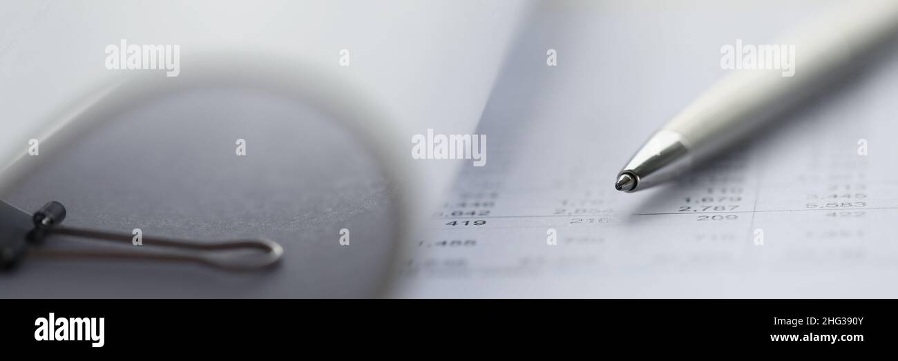 Signature accounting hi-res stock photography and images - Alamy