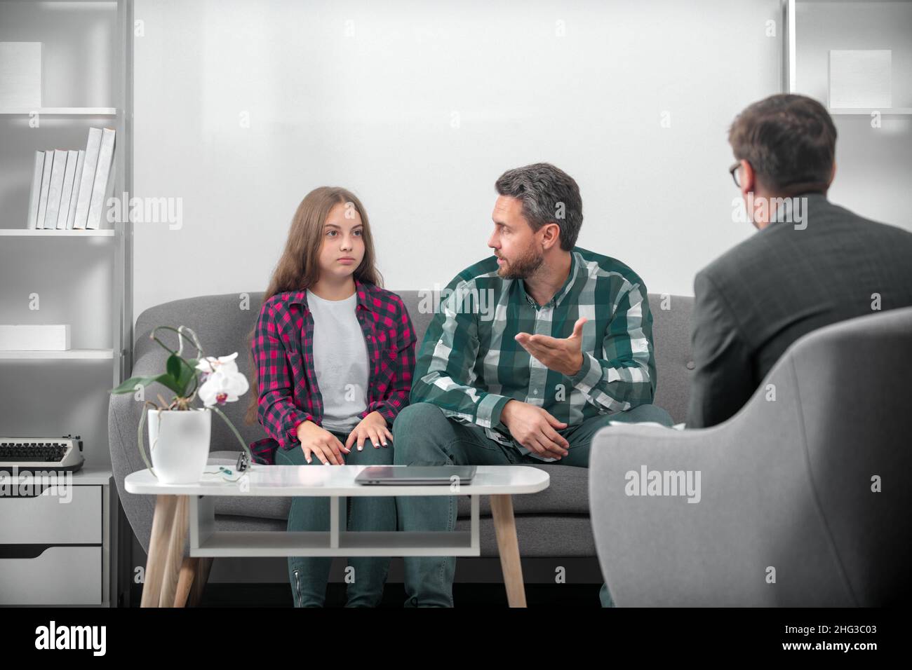 Professional advice, kids help and support. Psychology therapy, family mental health. father and ...