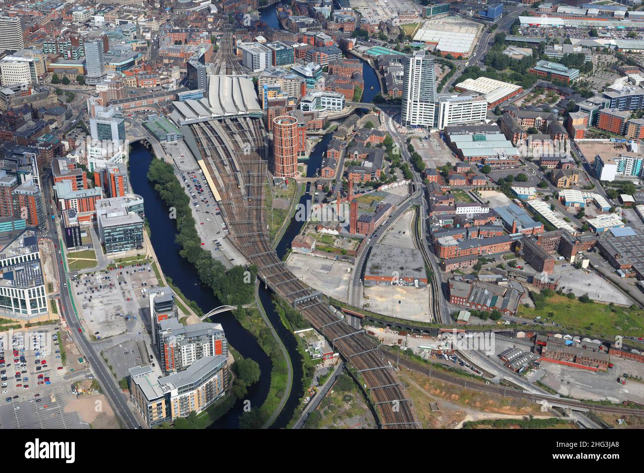 Station house from road hi-res stock photography and images - Alamy