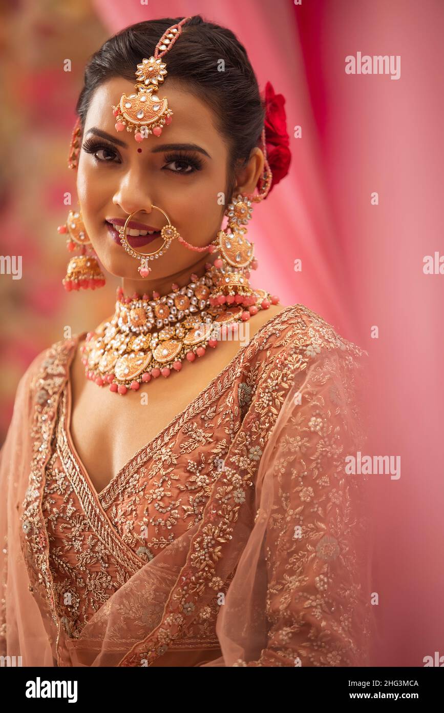 Portrait indian bride posing hi-res stock photography and images - Alamy