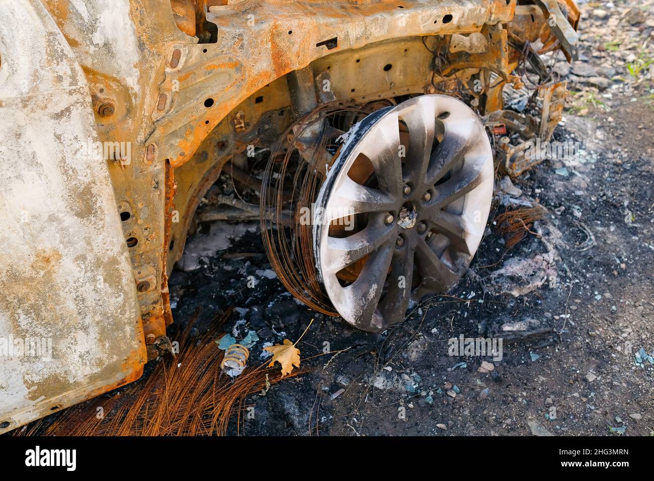 Bright yellow wire wheel hi-res stock photography and images - Alamy