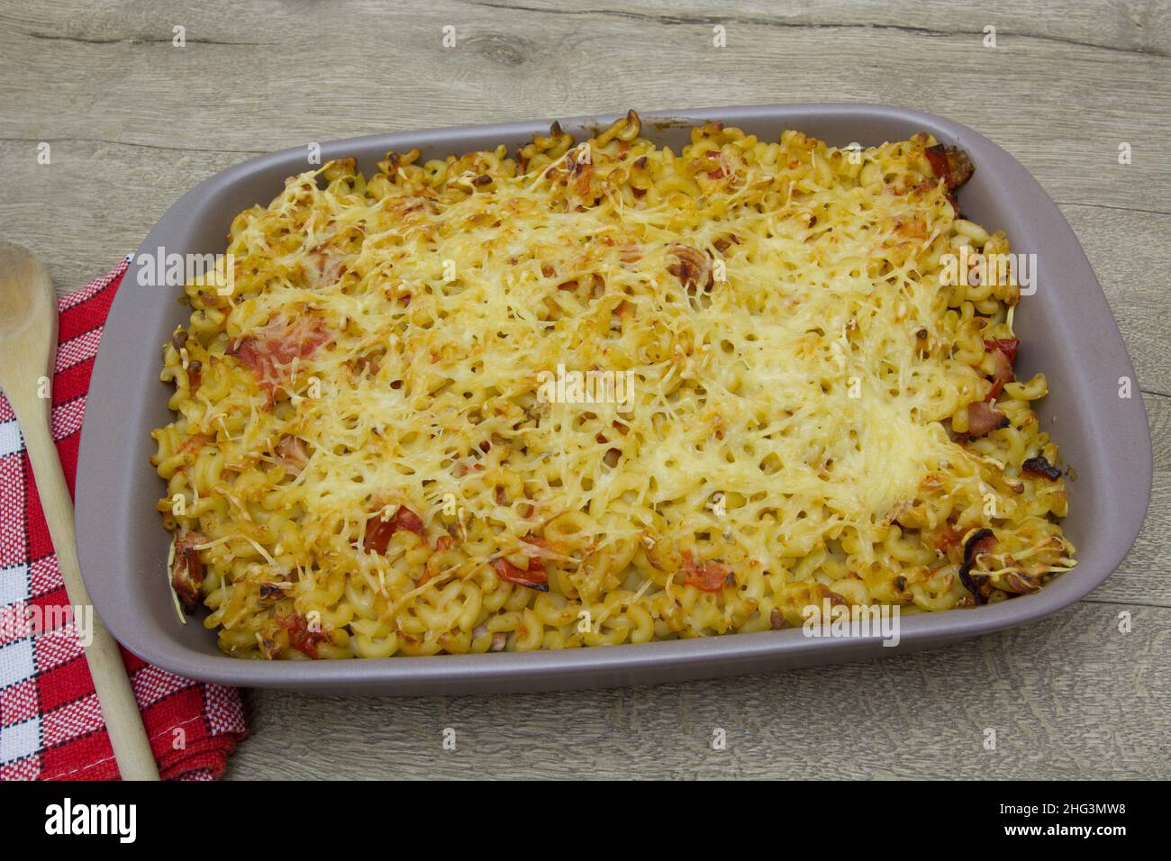 pasta gratin in a dish Stock Photo - Alamy