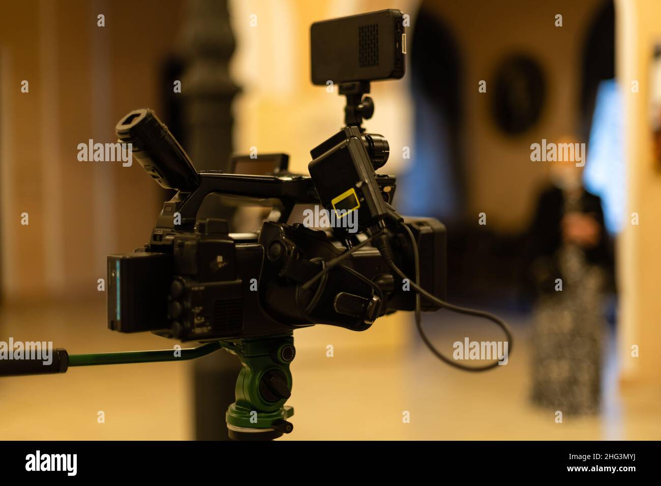 Tv station working hi-res stock photography and images - Alamy