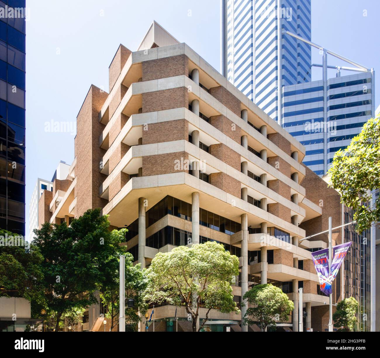 Brutalist modern australian architecture hi-res stock photography and ...
