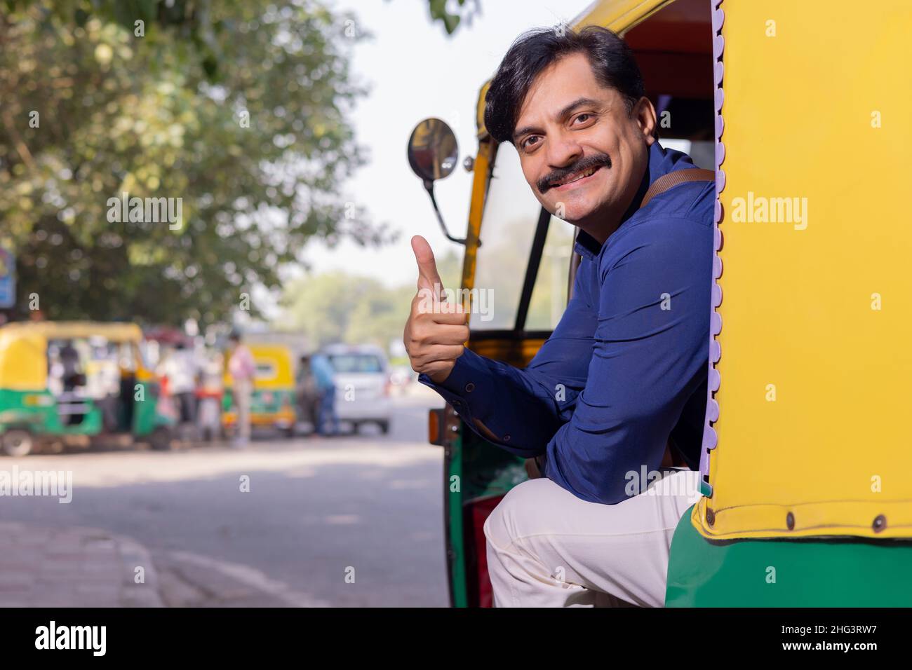 Indian auto rickshaw in motion hi-res stock photography and images - Alamy