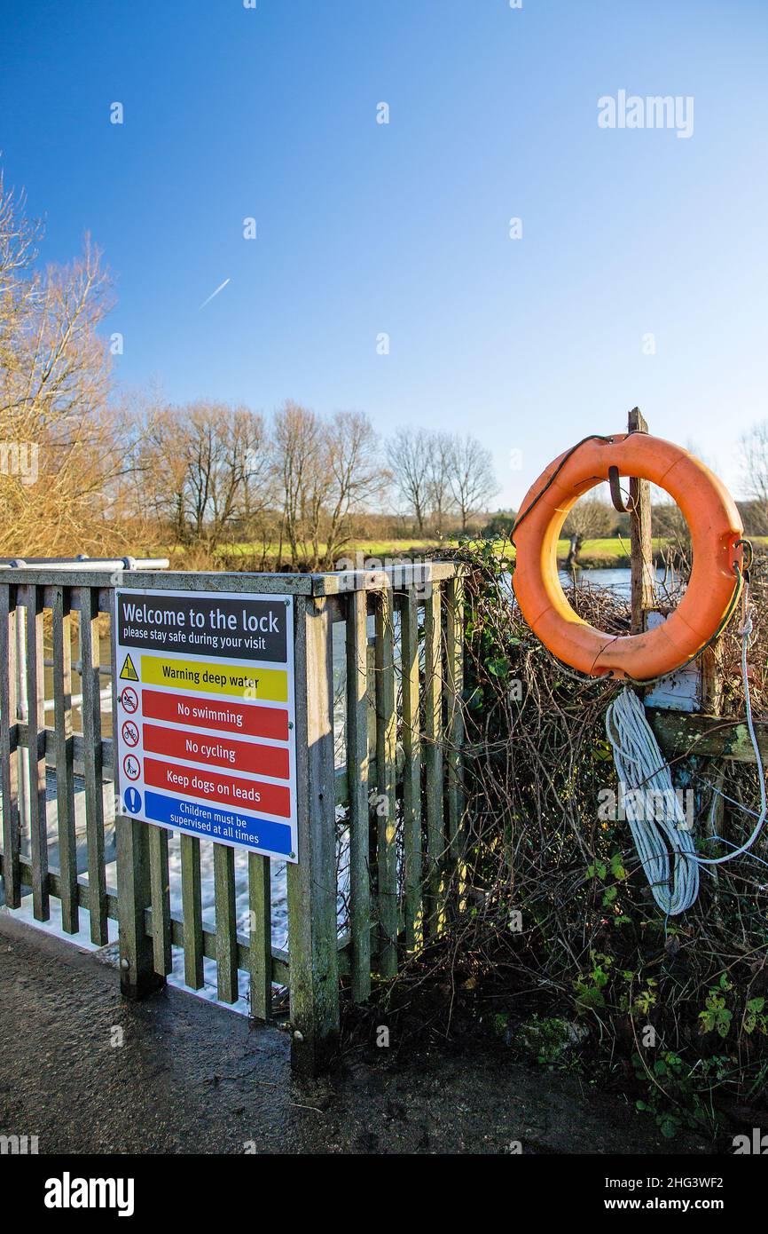 Buscot lock hi-res stock photography and images - Alamy