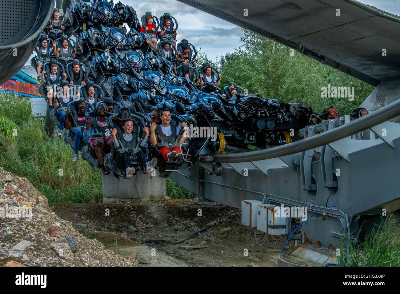 The Swarm and Saw The Ride (from the Movie) at Thorpe Park Theme Park ...