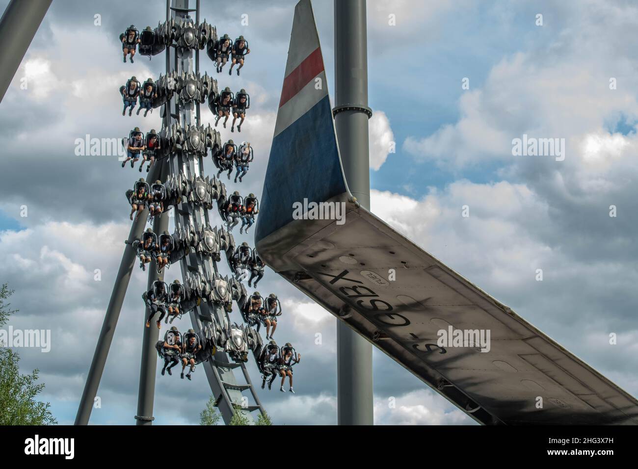 The Swarm and Saw The Ride (from the Movie) at Thorpe Park Theme Park ...