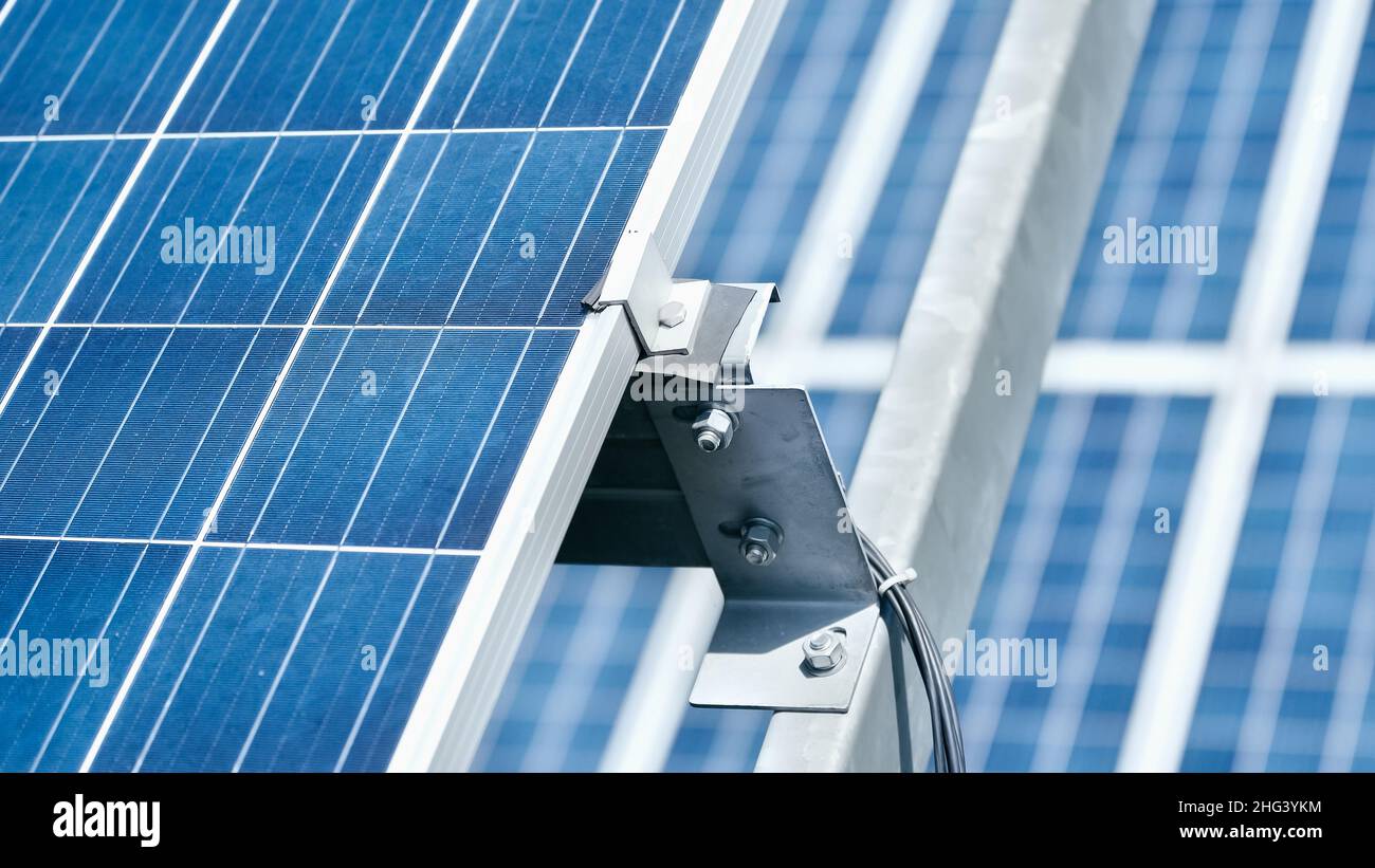 Solar batteries hi-res stock photography and images - Alamy