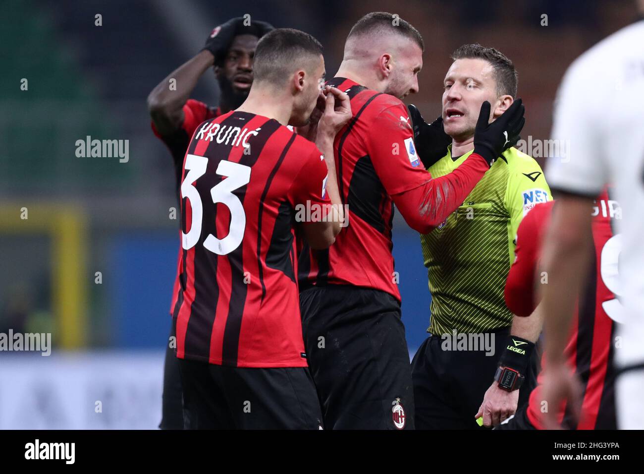 Ante Rebic of Ac Milan speaks with Marco Serra, official referee ...