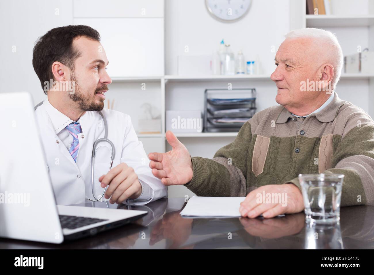 Visiting client hi-res stock photography and images - Alamy