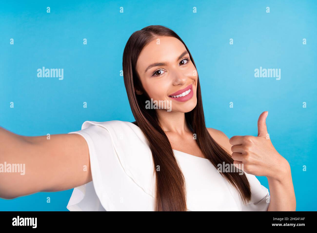 Photo of reliable blogger lady raise thumb up approve choice make ...