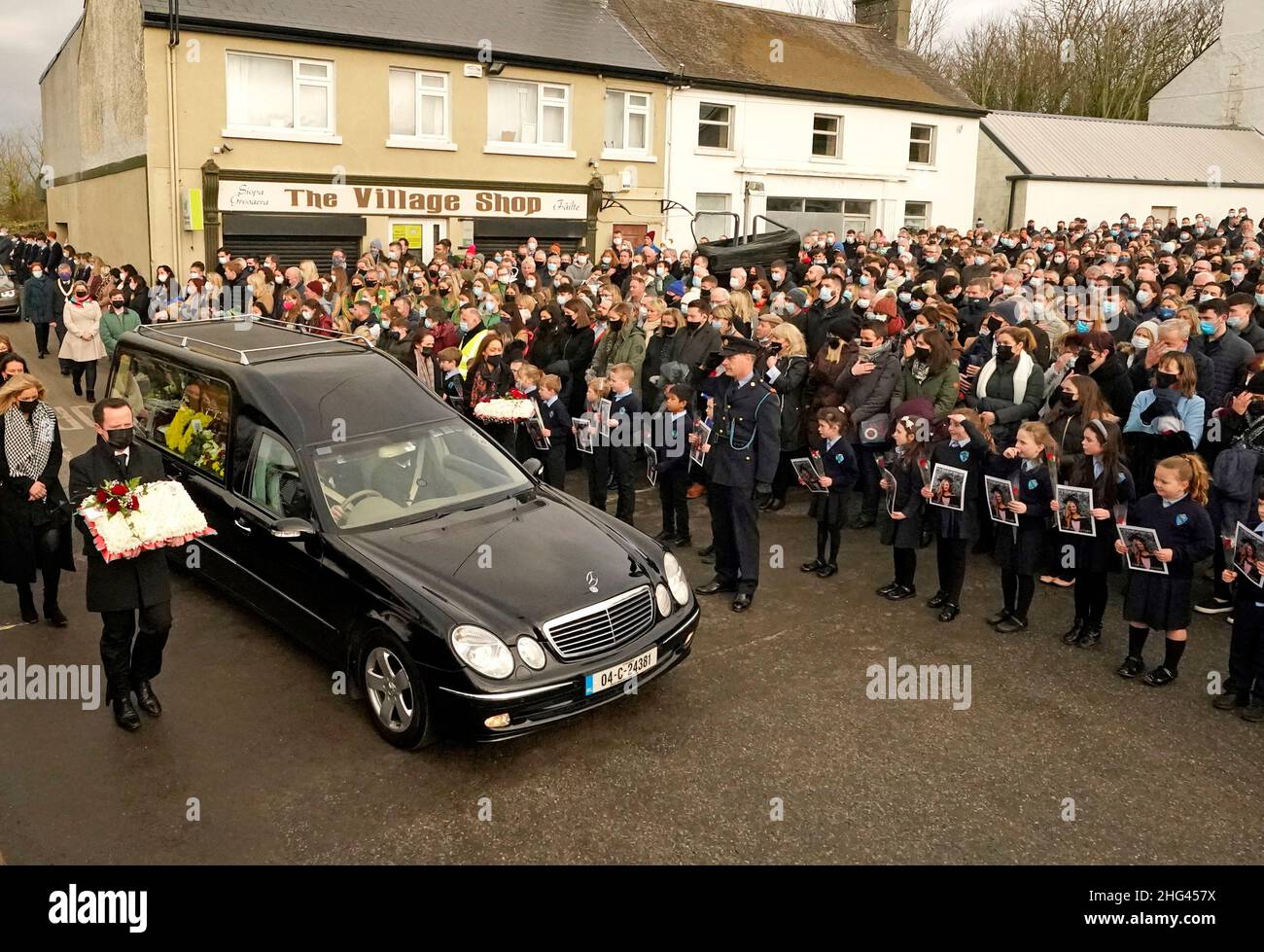 Schoolchildren funeral hi-res stock photography and images - Alamy